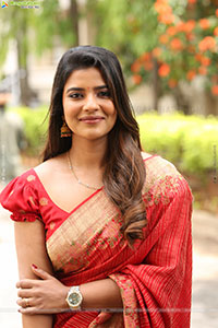 Heroine Aishwarya Rajesh at Oh Sukumari Teaser Launch Event, HD Gallery