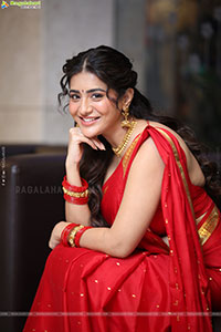 Actress Rashi Singh at Transfer Trimurthulu Pre Release Event, HD Gallery