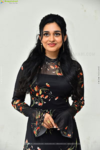 Heroine Nidhi Pradeep at Godari Gattupaina Thank You Meet, HD Gallery
