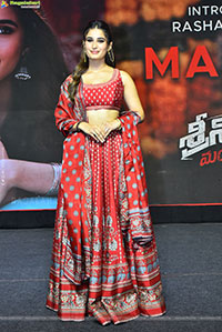 Heroine Rasha Thadani at Srinivasa Mangapuram Introduction Event, HD ...