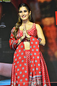 Heroine Rasha Thadani at Srinivasa Mangapuram Introduction Event, HD ...