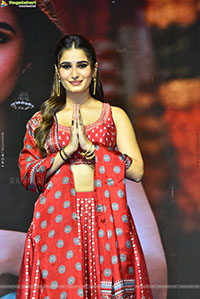 Heroine Rasha Thadani at Srinivasa Mangapuram Introduction Event, HD ...