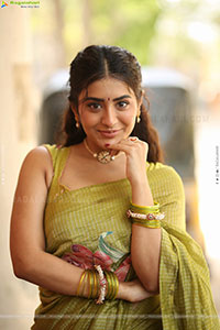 Heroine Rashi Singh at Transfer Trimurthulu Teaser Launch Event, HD Gallery